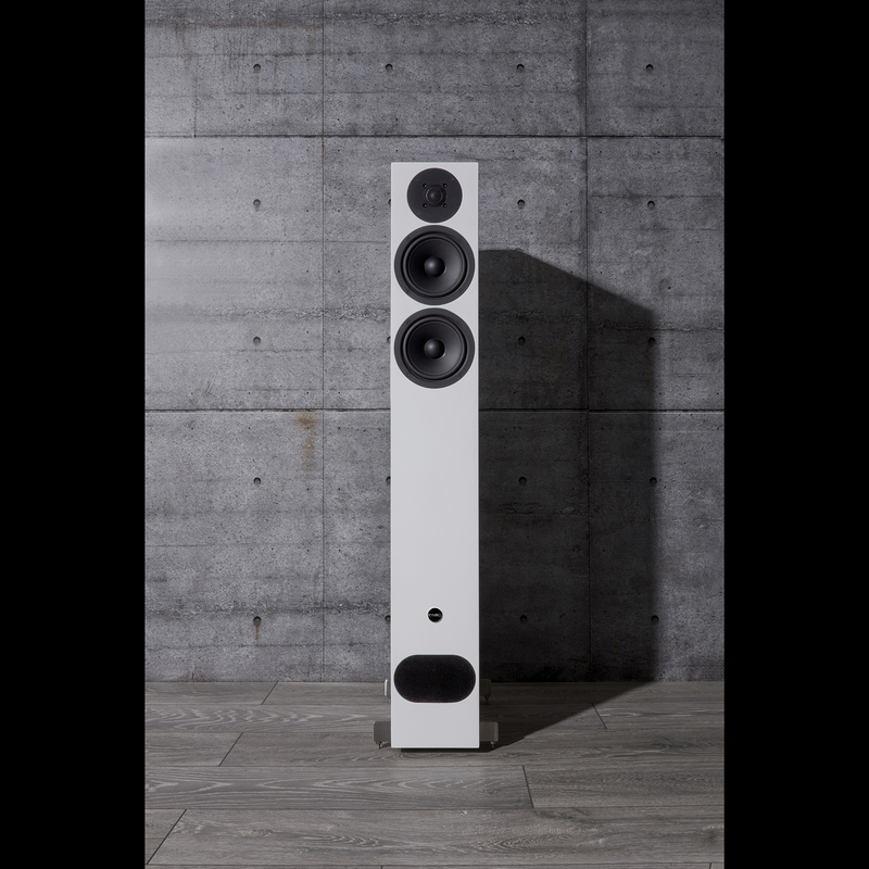 PMC FACT 8 SIGNATURE SPEAKERS